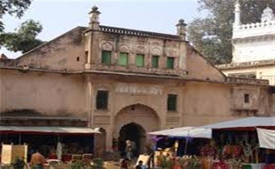 Gohar Mahal tour with Antilog Vacations at Bhopal Central India