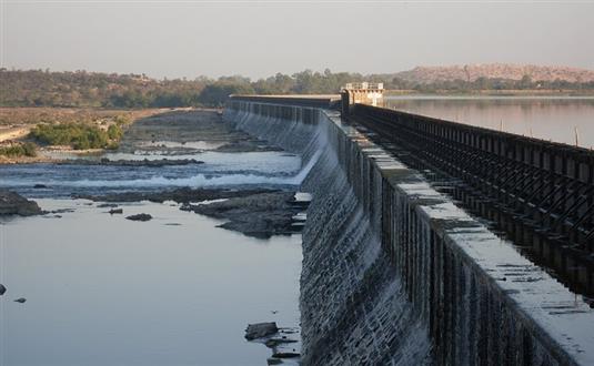 Parichha Dam tour with Antilog Vacations at Jhansi Central India