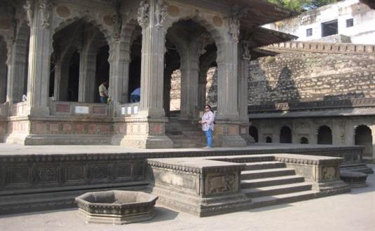 Ahilyeshwar Temple tour with Antilog Vacations at Maheshwar Central India