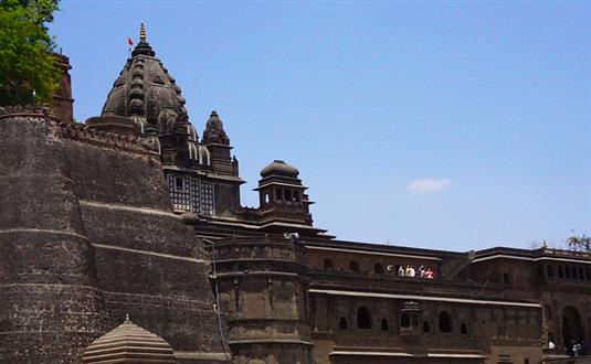 Ahilyeshwar Temple tour with Antilog Vacations at Maheshwar Central India