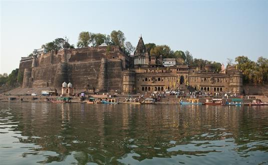 Kedareshwar temple tour with Antilog Vacations at Omkareshwar Central India