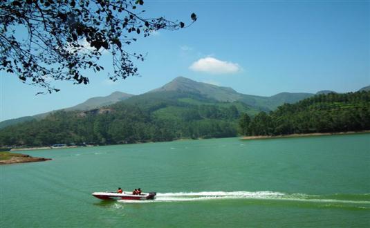 Mattupetty Dam tour with Antilog Vacations at Munnar Kerala