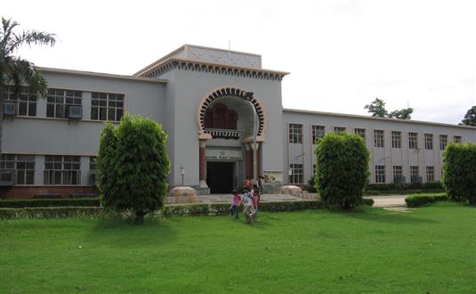 Maulana Azad Library tour with Antilog Vacations at Aligarh North India