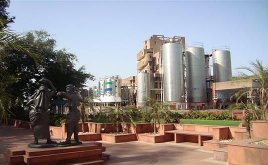 Amul chocolate factory tour with Antilog Vacations at Anand Western India