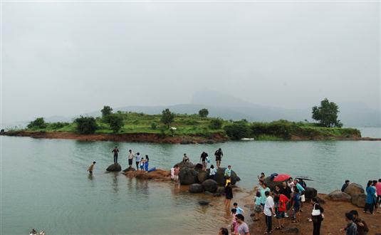 Pavana Lake tour with Antilog Vacations at Lonavala Western India