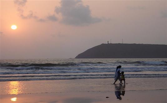 Bhatye Beach tour with Antilog Vacations at Ratnagiri Western India