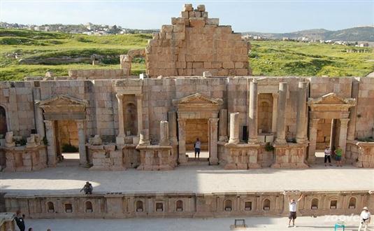Jerash Half-Day Trip from Amman tour with Antilog Vacations at Amman Jordan