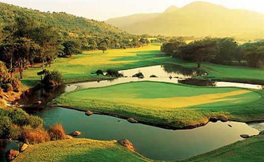 The Gary Player Golf Course tour with Antilog Vacations at Sun City ...